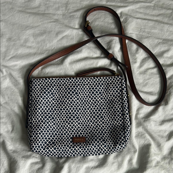 Fossil | Bags | Fossil Navy Scale Crossbody Bag | Poshmark